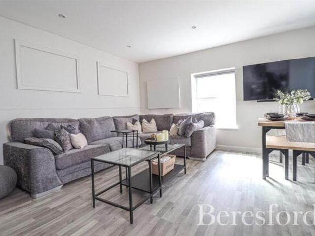For Sale 2 Bedroom Shared Living/roommate Great Dunmow Essex DS98969135