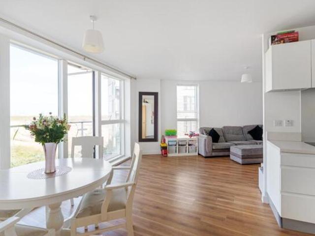 For Sale 2 Bedroom Shared Living/roommate Greenhithe Great London DS99237266