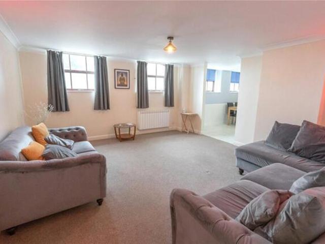 For Sale 2 Bedroom Shared Living/roommate Grimsby North East Lincolnshire DLS101796862