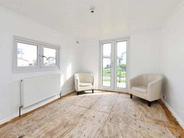 For Sale 2 Bedroom Shared Living/roommate Hullbridge Hullbridge DLS100366452