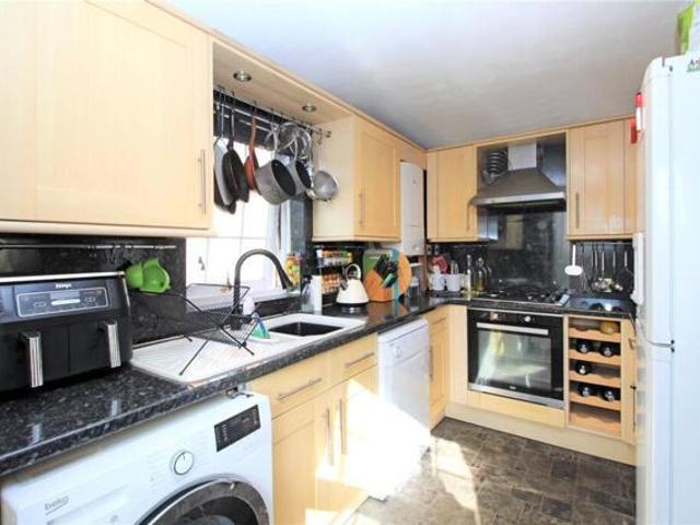 For Sale 2 Bedroom Shared Living/roommate Hungerford West Berkshire DS98205033