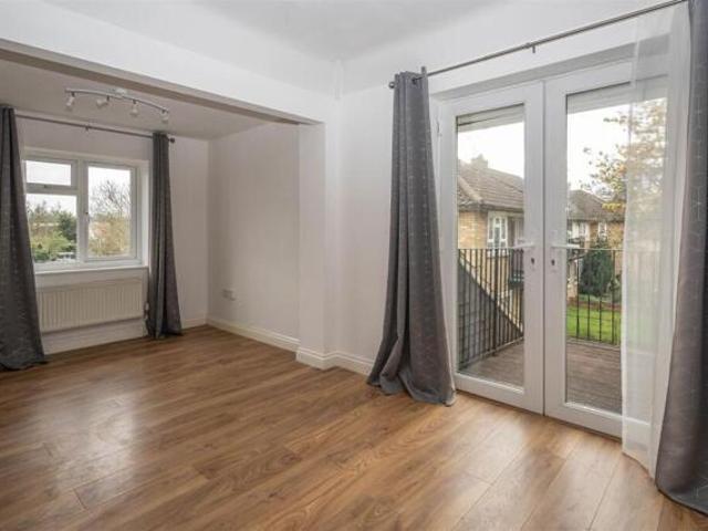 For Sale 2 Bedroom Shared Living/roommate Hutton Hutton DLS101025653