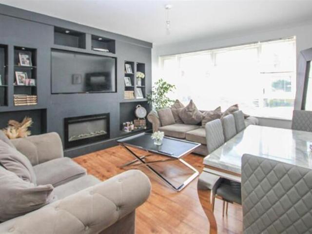 For Sale 2 Bedroom Shared Living/roommate Hutton Hutton DS99808511
