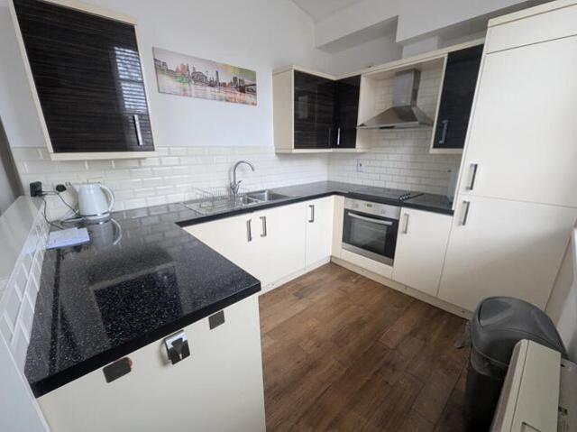 For Sale 2 Bedroom Shared Living/roommate Hyde Greater Manchester DLS100342855