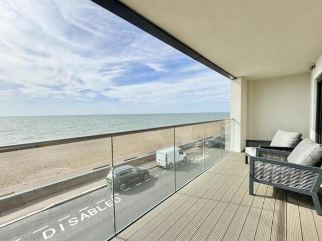 For Sale 2 Bedroom Shared Living/roommate Hythe Hampshire DS99092690