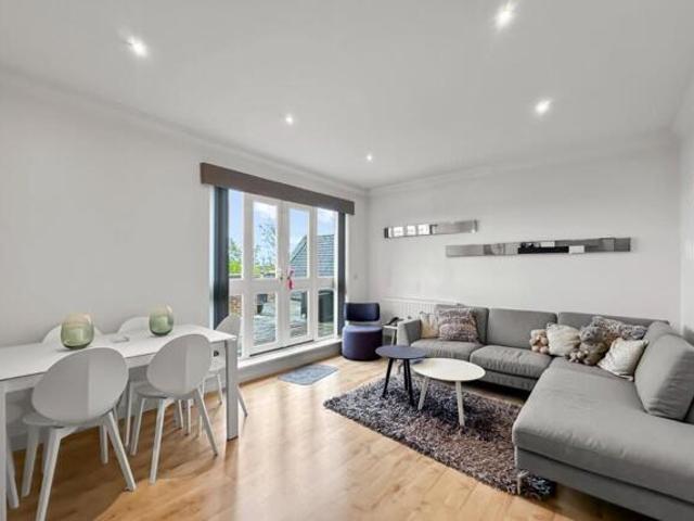 For Sale 2 Bedroom Shared Living/roommate Hale Cheshire DLS101678189