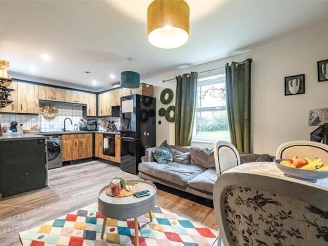 For Sale 2 Bedroom Shared Living/roommate Halifax Calderdale DLS101677015
