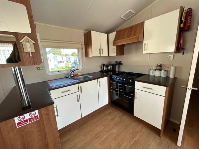 For Sale 2 Bedroom Shared Living/roommate Hampshire Hampshire DLS99952170