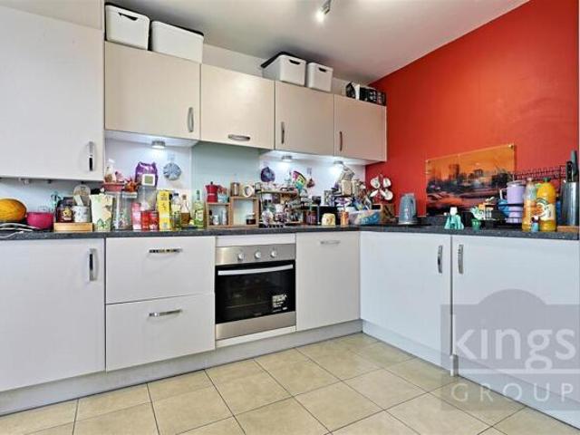 For Sale 2 Bedroom Shared Living/roommate Harlow Essex DS99688435