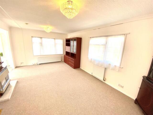 For Sale 2 Bedroom Shared Living/roommate Hatfield Hertfordshire DLS101316450