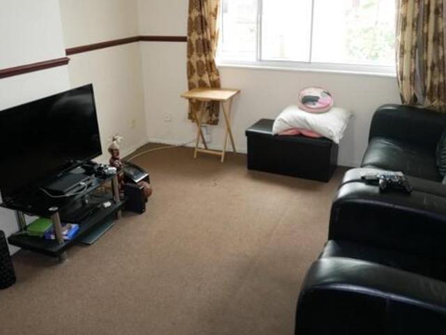 For Sale 2 Bedroom Shared Living/roommate Hayes Greater London DS100097081