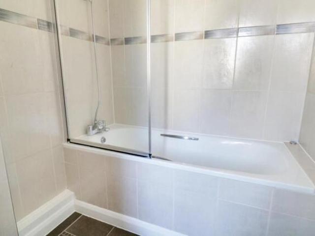 For Sale 2 Bedroom Shared Living/roommate Hayes Greater London DS100456858