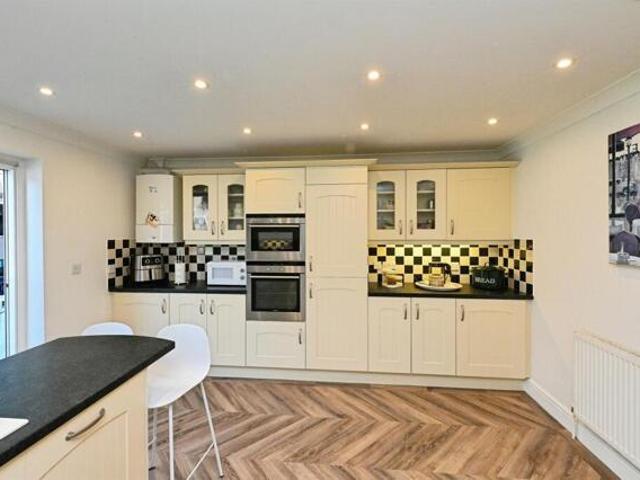 For Sale 2 Bedroom Shared Living/roommate Heacham Norfolk DLS100540583