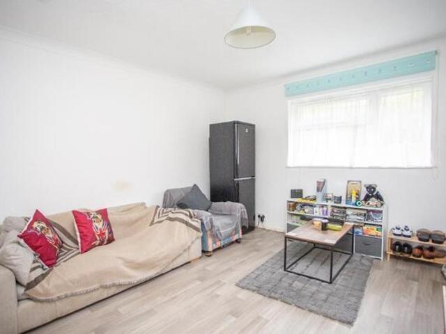 For Sale 2 Bedroom Shared Living/roommate Heathfield East Sussex DLS101119365