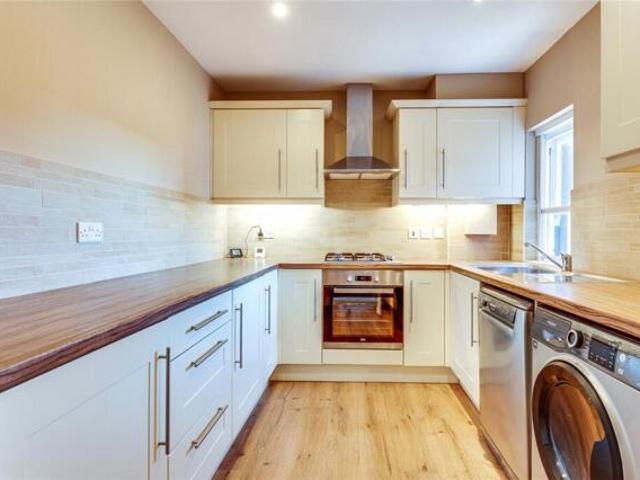 For Sale 2 Bedroom Shared Living/roommate Henley On Thames Oxfordshire DLS101379238