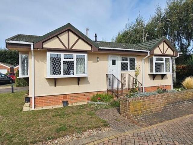 For Sale 2 Bedroom Shared Living/roommate Herne Bay Kent DS101678750