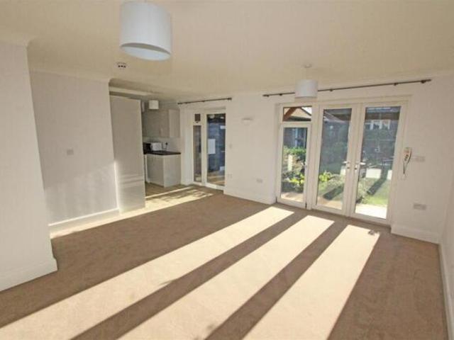 For Sale 2 Bedroom Shared Living/roommate Hertford Hertfordshire DLS100685117