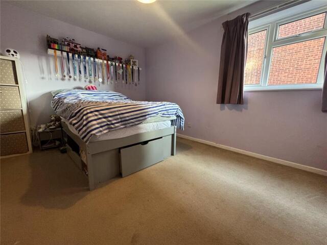 For Sale 2 Bedroom Shared Living/roommate High Wycombe Buckinghamshire DLS101059918