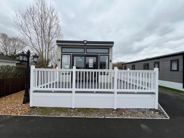 For Sale 2 Bedroom Shared Living/roommate Highbridge Somerset DLS101796977