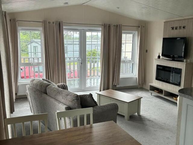 For Sale 2 Bedroom Shared Living/roommate Highland Highland DS94258506