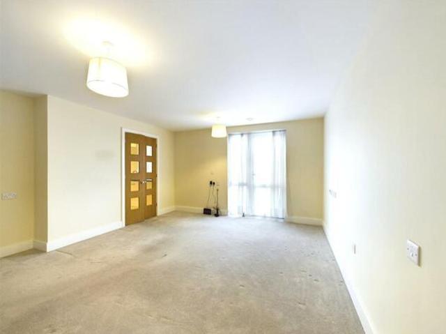 For Sale 2 Bedroom Shared Living/roommate Hillingdon Great London DLS101677483