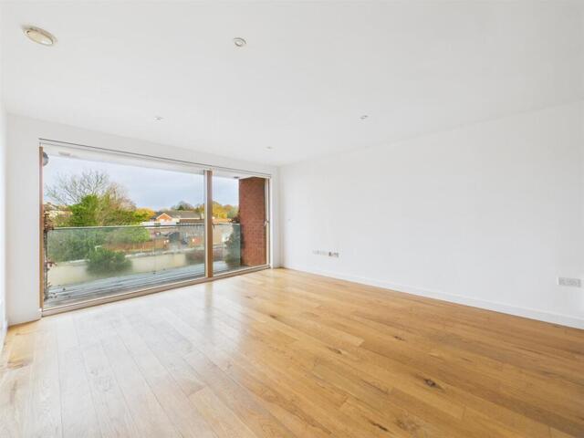 For Sale 2 Bedroom Shared Living/roommate Hillingdon Great London DS99608281