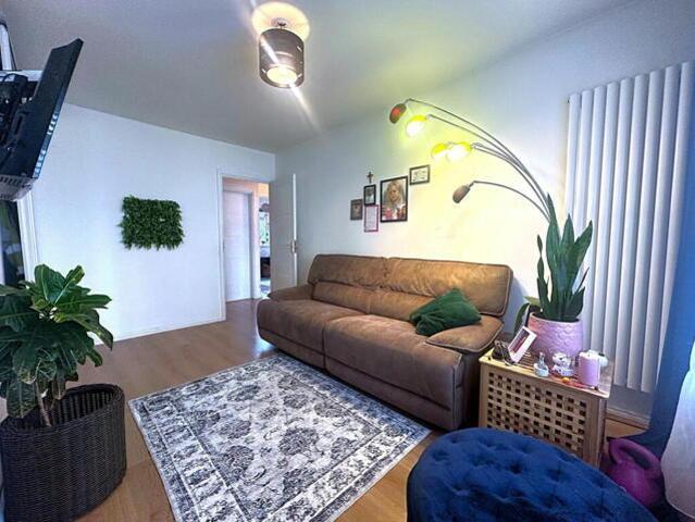 For Sale 2 Bedroom Shared Living/roommate Hillingdon Greater London DLS94999362