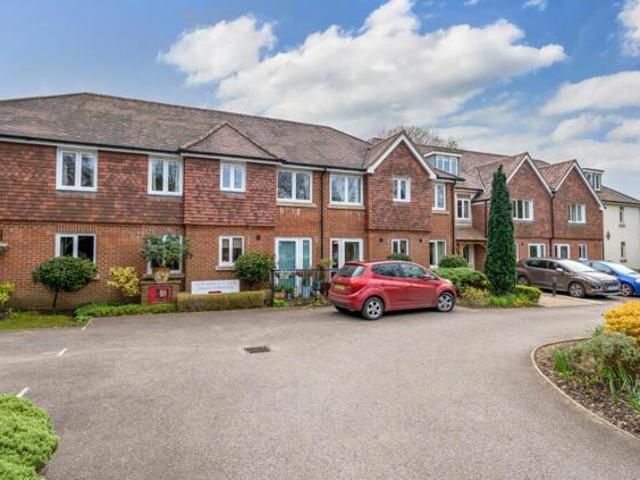 For Sale 2 Bedroom Shared Living/roommate Hindhead Surrey DLS98903727