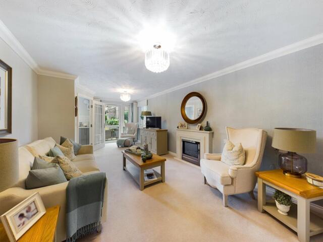 For Sale 2 Bedroom Shared Living/roommate Hitchin Hertfordshire DS101316462