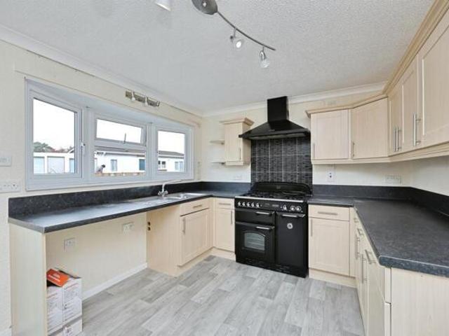 For Sale 2 Bedroom Shared Living/roommate Honingham Honingham DLS101100127
