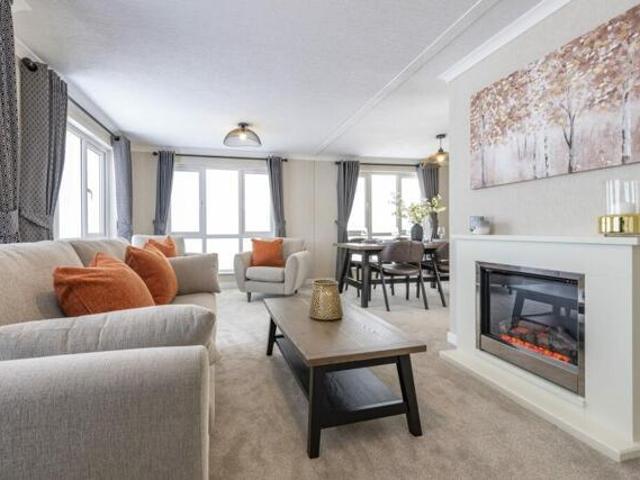 For Sale 2 Bedroom Shared Living/roommate Honingham Honingham DLS101678752