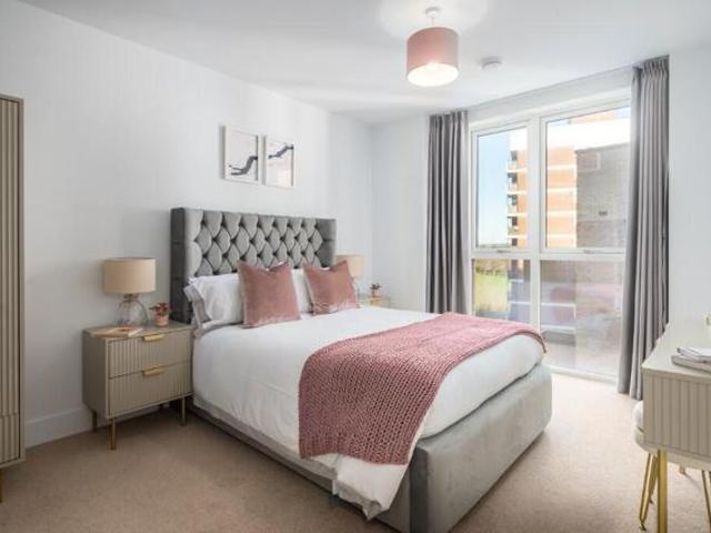 For Sale 2 Bedroom Shared Living/roommate Hornchurch Greater London DLS100881600