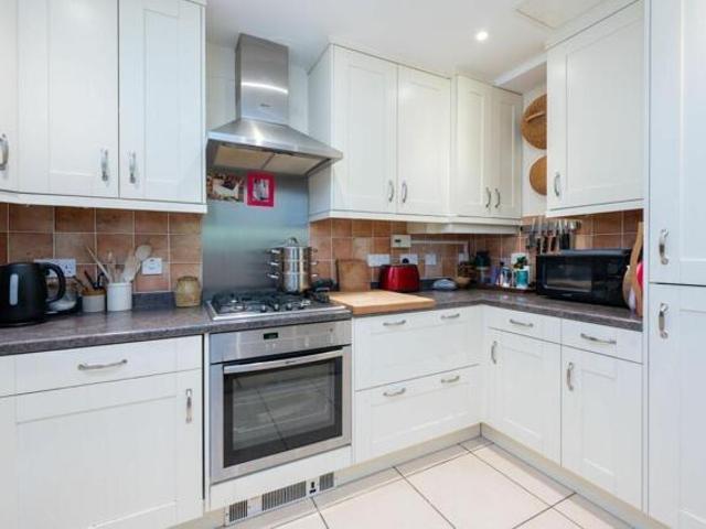 For Sale 2 Bedroom Shared Living/roommate Horsham West Sussex DLS100132506