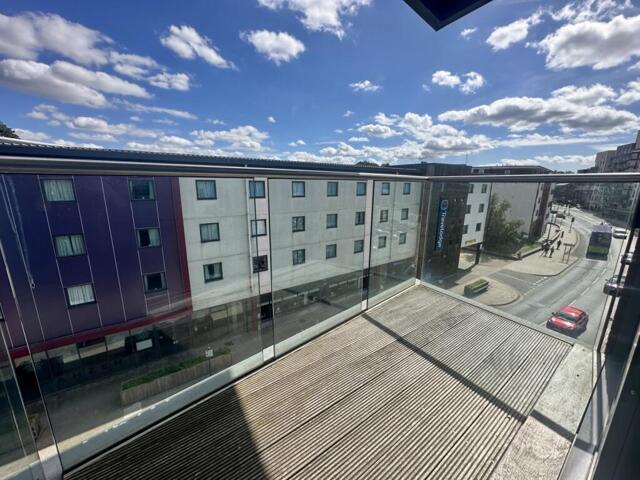 For Sale 2 Bedroom Shared Living/roommate Ipswich Suffolk DLS100456401