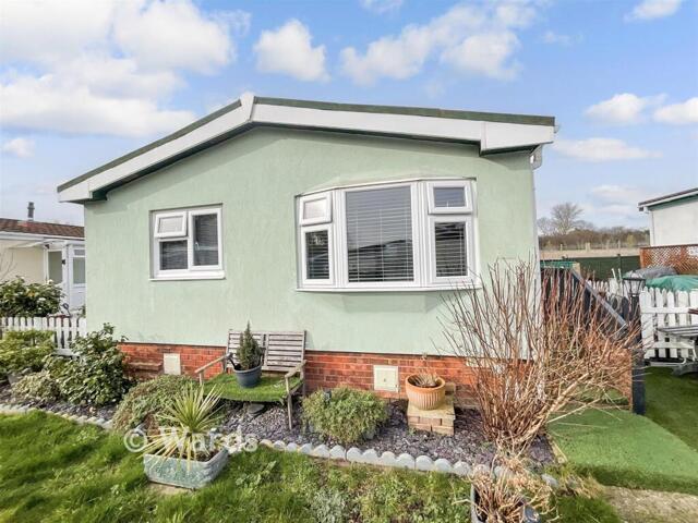 For Sale 2 Bedroom Shared Living/roommate Kent Kent DLS100366188