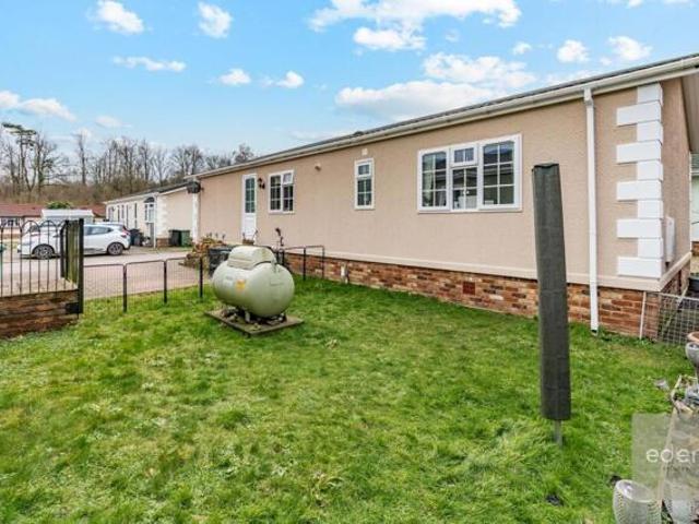 For Sale 2 Bedroom Shared Living/roommate Kent Kent DLS101025850