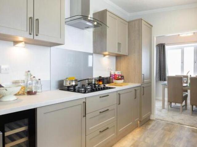 For Sale 2 Bedroom Shared Living/roommate Kent Kent DS98930214