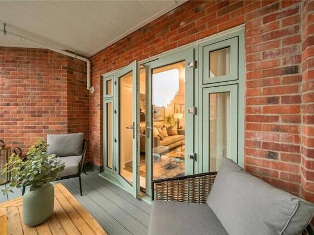 For Sale 2 Bedroom Shared Living/roommate Kent Kent DS99808488