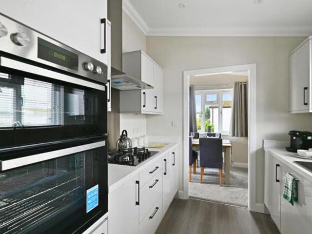 For Sale 2 Bedroom Shared Living/roommate Kent Medway DS100366235