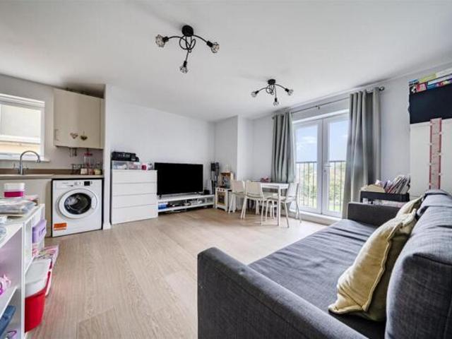For Sale 2 Bedroom Shared Living/roommate Keynsham Bristol DS99161933