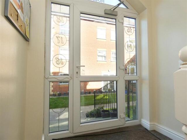 For Sale 2 Bedroom Shared Living/roommate Knowsley Merseyside DS100503356