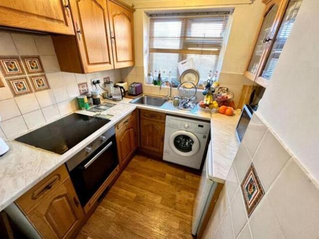 For Sale 2 Bedroom Shared Living/roommate Luton Bedfordshire DLS99161891