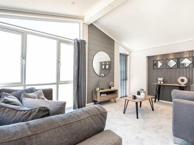 For Sale 2 Bedroom Shared Living/roommate Luton Luton DLS99436637
