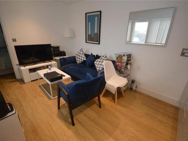 For Sale 2 Bedroom Shared Living/roommate Luton Luton DS100541291
