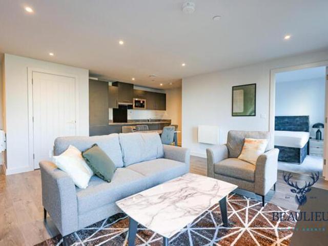 For Sale 2 Bedroom Shared Living/roommate Luton Luton DS98649181