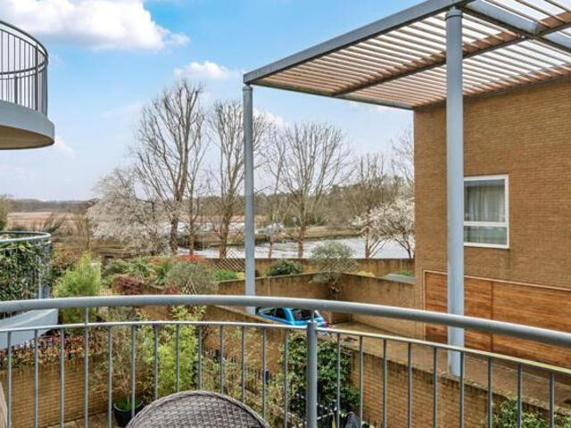 For Sale 2 Bedroom Shared Living/roommate Lymington Hampshire DLS100540767