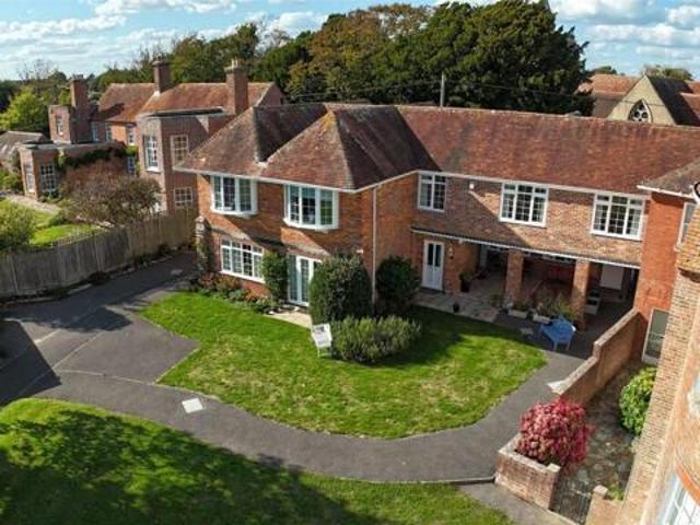 For Sale 2 Bedroom Shared Living/roommate Lymington Hampshire DLS101199952