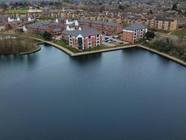 For Sale 2 Bedroom Shared Living/roommate Lakeside Doncaster DLS99523533