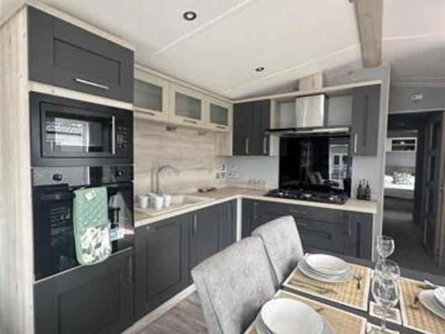 For Sale 2 Bedroom Shared Living/roommate Lancs Lancashire DLS100398634