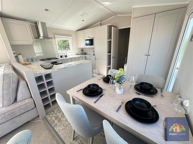 For Sale 2 Bedroom Shared Living/roommate Lancs Lancashire DS92693612